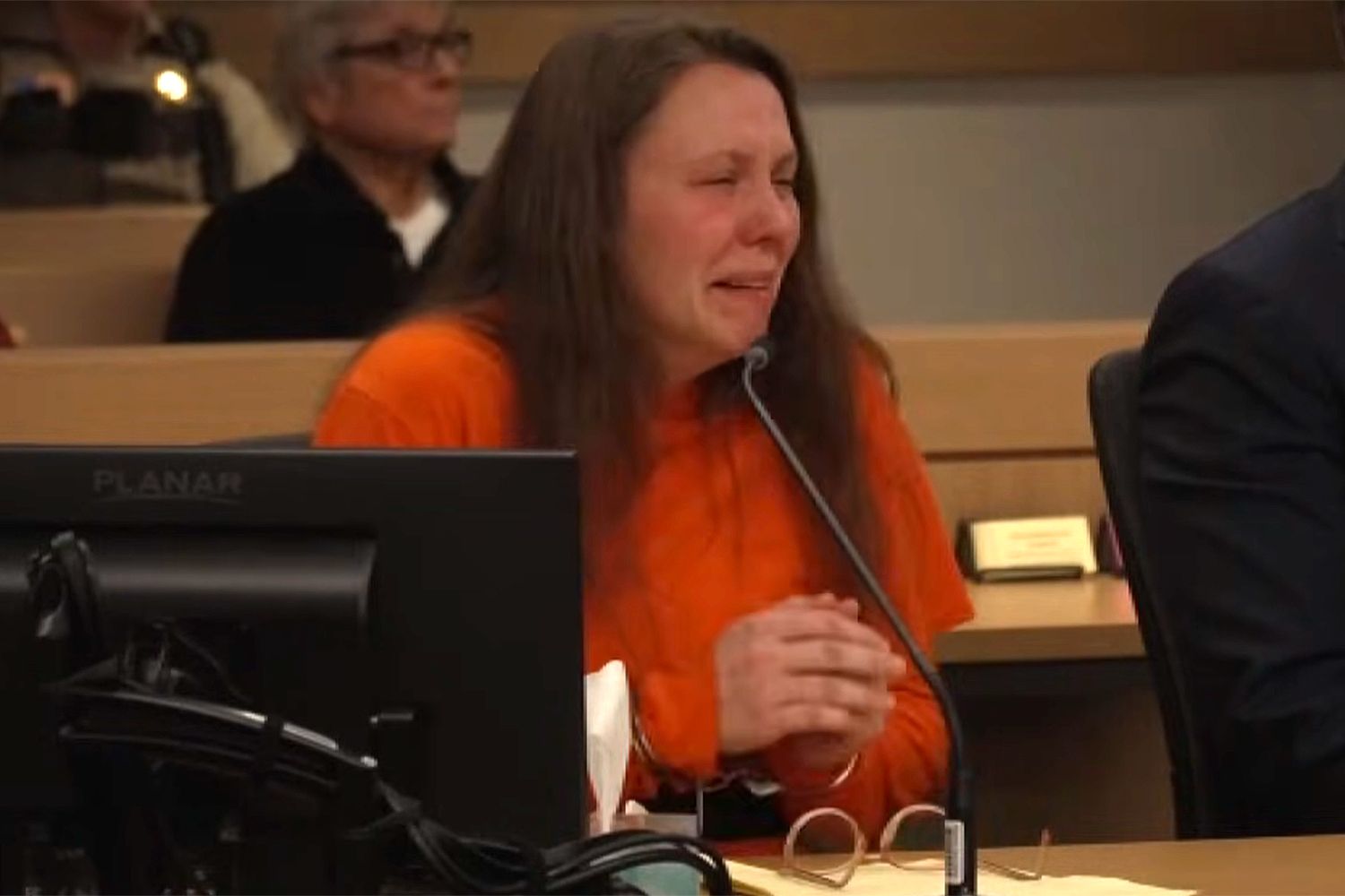 Teacher who texted boy, 11, about 'making out' is sentenced — and ...