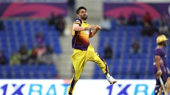 Meet the new Wasim Akram: Left-arm quick rips through Abu Dhabi Knight ...