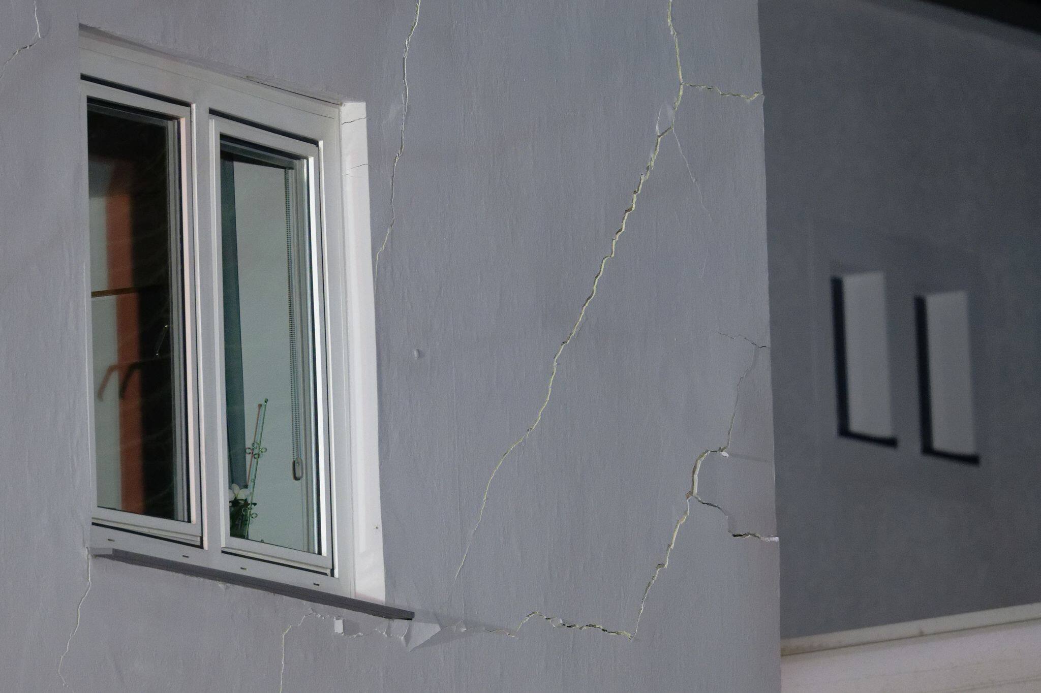 Evakuiertes Wohnhaus: Defekte Wasserleitung entdeckt