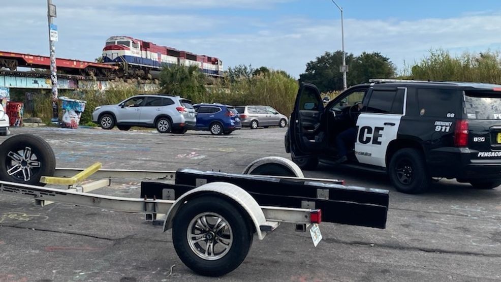 Man hit by train at 17th Ave trestle near Graffiti Bridge in Pensacola
