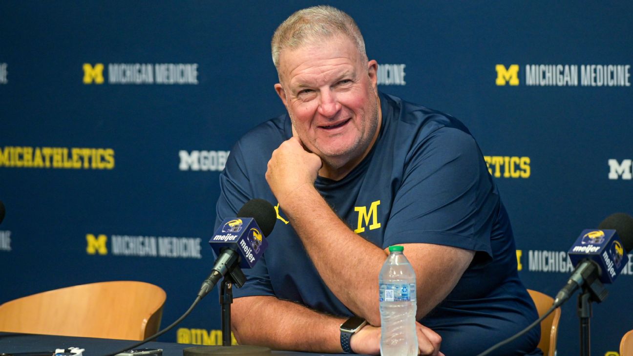 Interim coach Poggi: Michigan a 'malfunctioning organization'