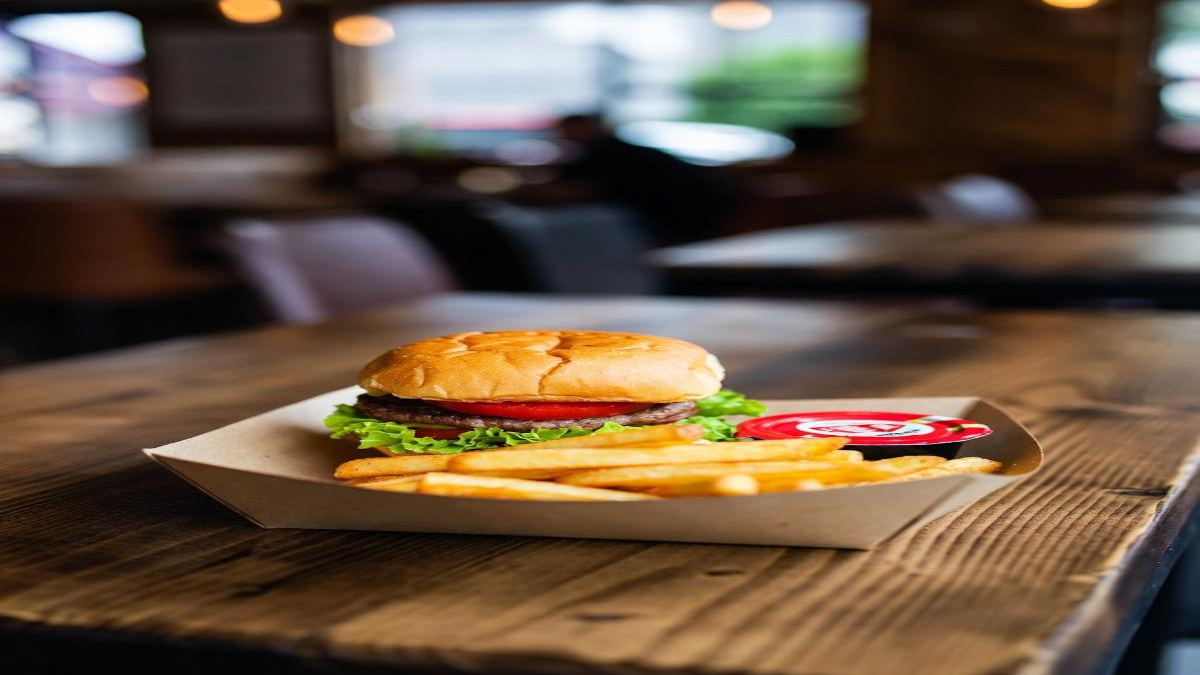 Dangerous plastic chemicals found in popular fast food items, new ...