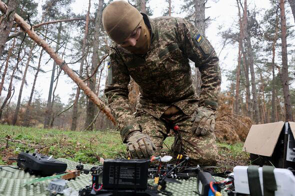 Terror for Putin's army as Ukraine unleashes bombardment across Russian ...