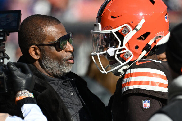 Deion Sanders’ reaction draws attention after Shedeur Sanders’ interception