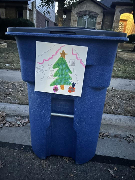 South Austin neighbors celebrate, thank trash pickup workers for Christmas
