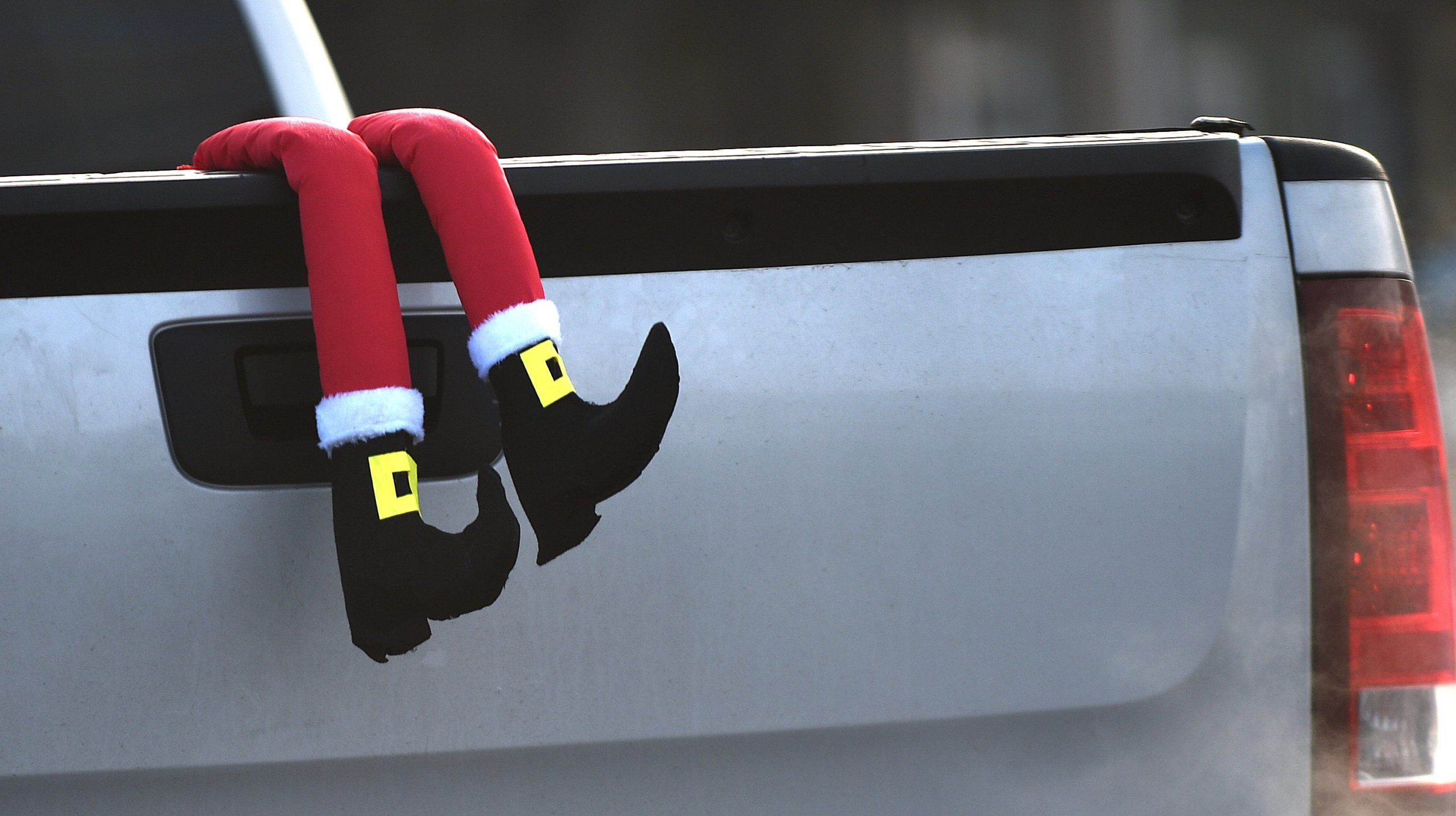 Sherwood Park Mall Santa booted after scolding beard-pulling child