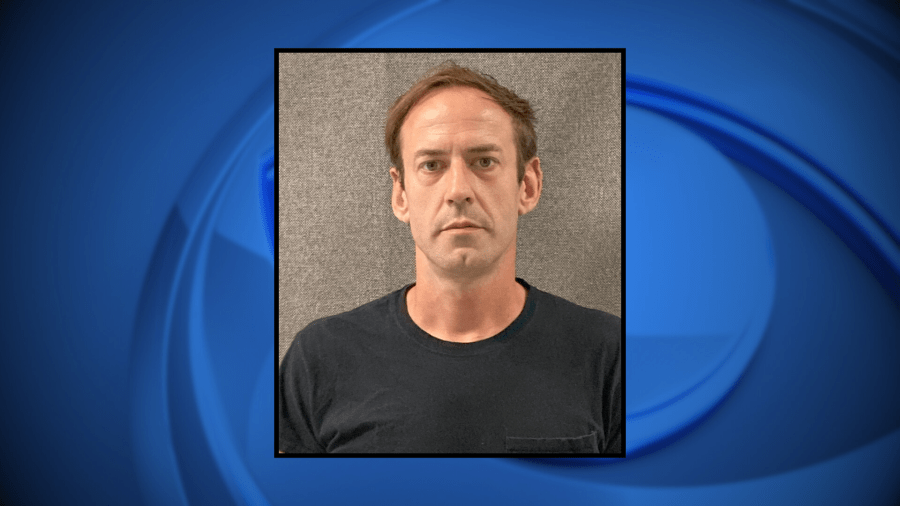 Oshkosh sex offender charged with four 4-counts of distributing child porn