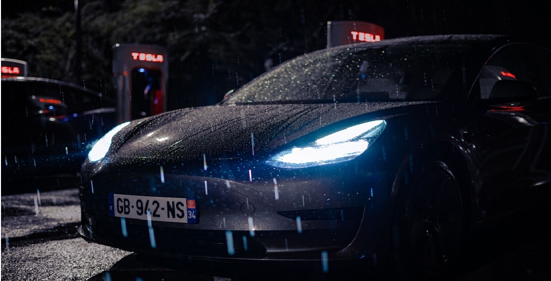 Kjørte 83.000 kilometer i en Tesla: Nå sammenligner han kostnadene med ...