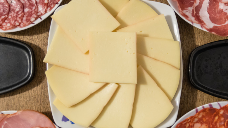 8 tips you need when making raclette at home