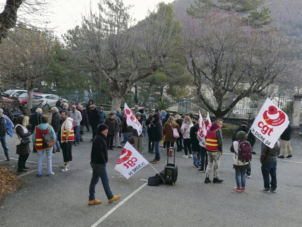 À l’hôpital de Digne-les-Bains, la mobilisation des soignants suspend ...