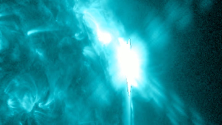 Sun erupts with multiple X-class solar flares captured in a 4K ...