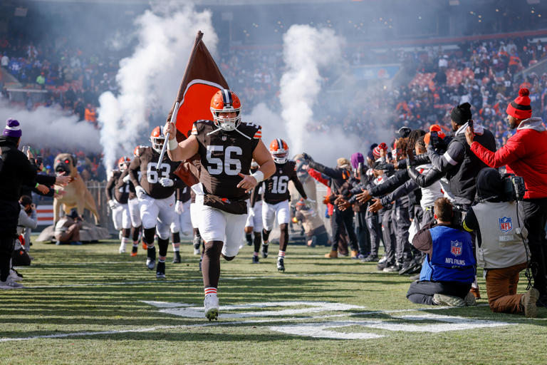 Browns roster: Luke Wypler shows growth and grit against the Bills