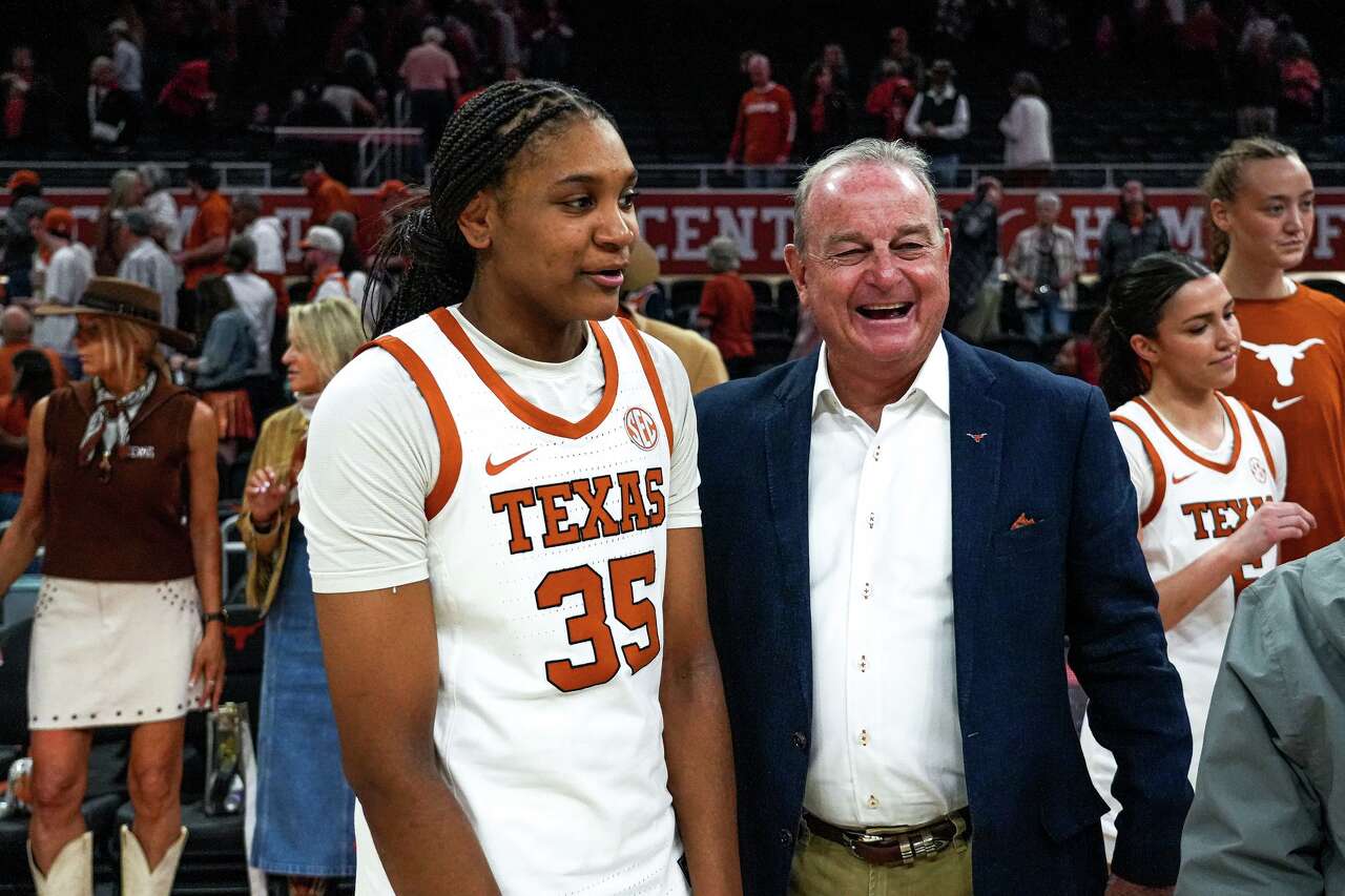 Texas women's basketball: No. 2 Longhorns lose another first-place vote ...