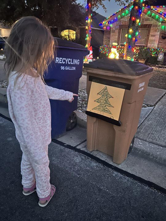 South Austin neighbors celebrate, thank trash pickup workers for Christmas