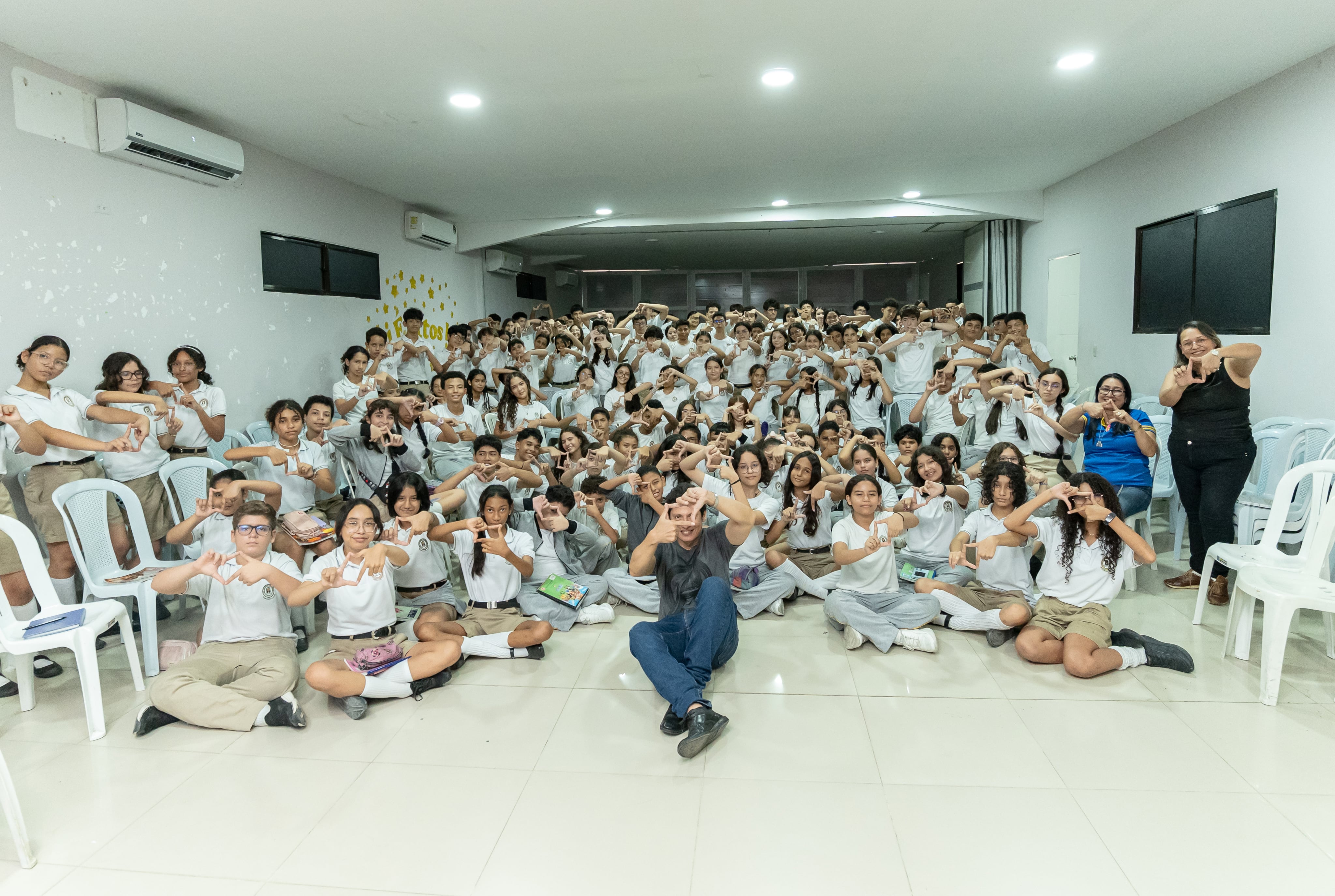 Estudiantes comparten su experiencia en #inFRAME!, espacio audiovisual ...