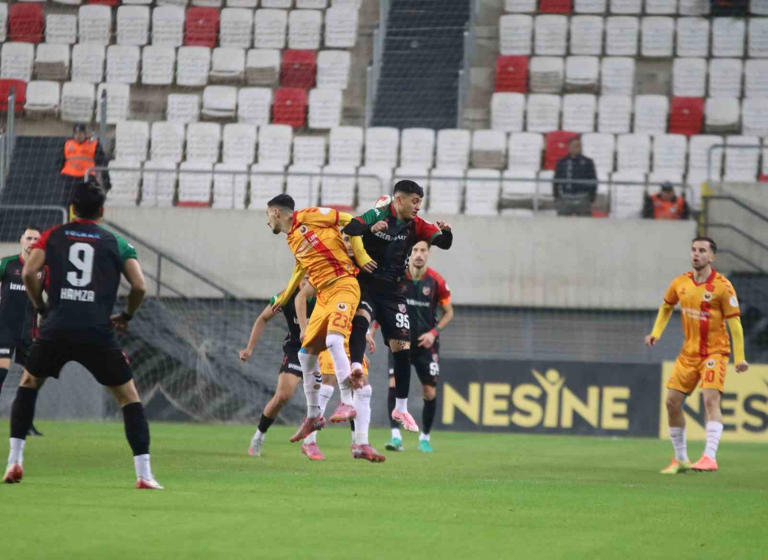TFF 3. Lig: Karşıyaka: 2 - Tire 2021 FK: 1