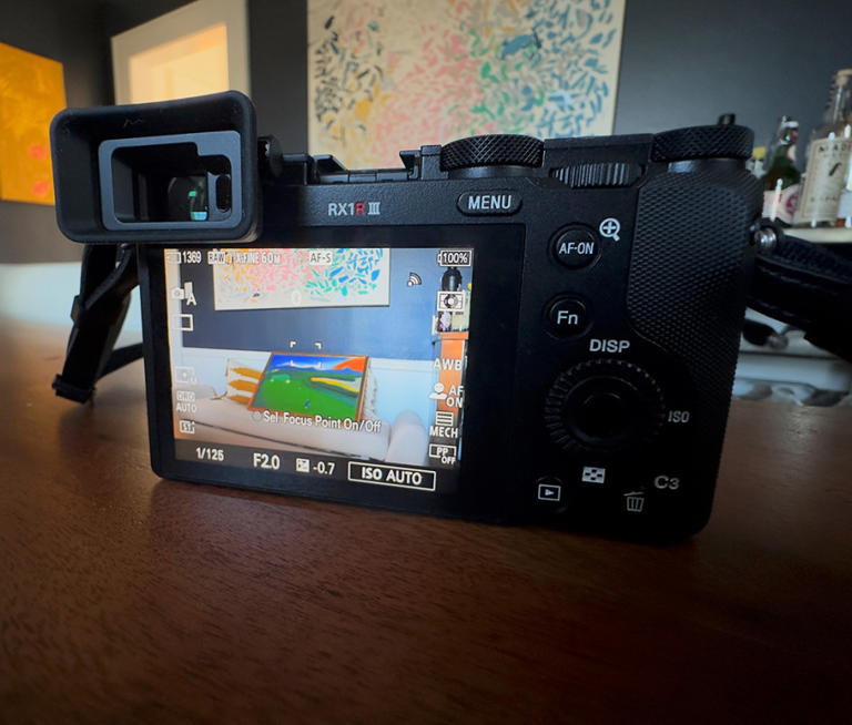I ditched my iPhone for Sony’s RX1R III—and I’m not looking back