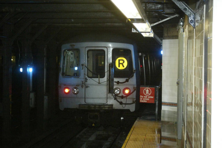 Scowling nutjob stabs stranger on NYC train in fourth transit attack ...