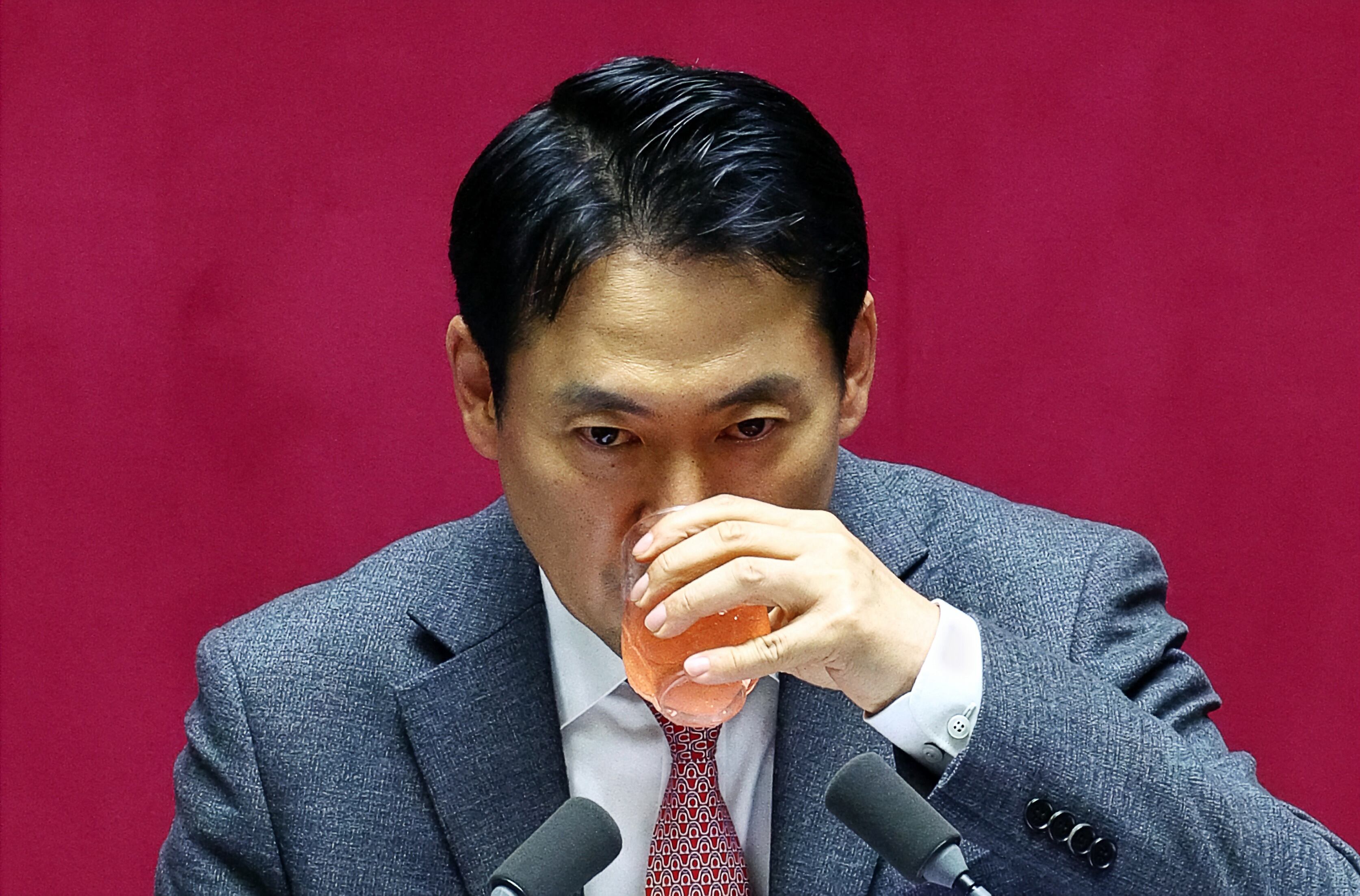 People Power Party leader breaks filibuster record in Democratic Party ...