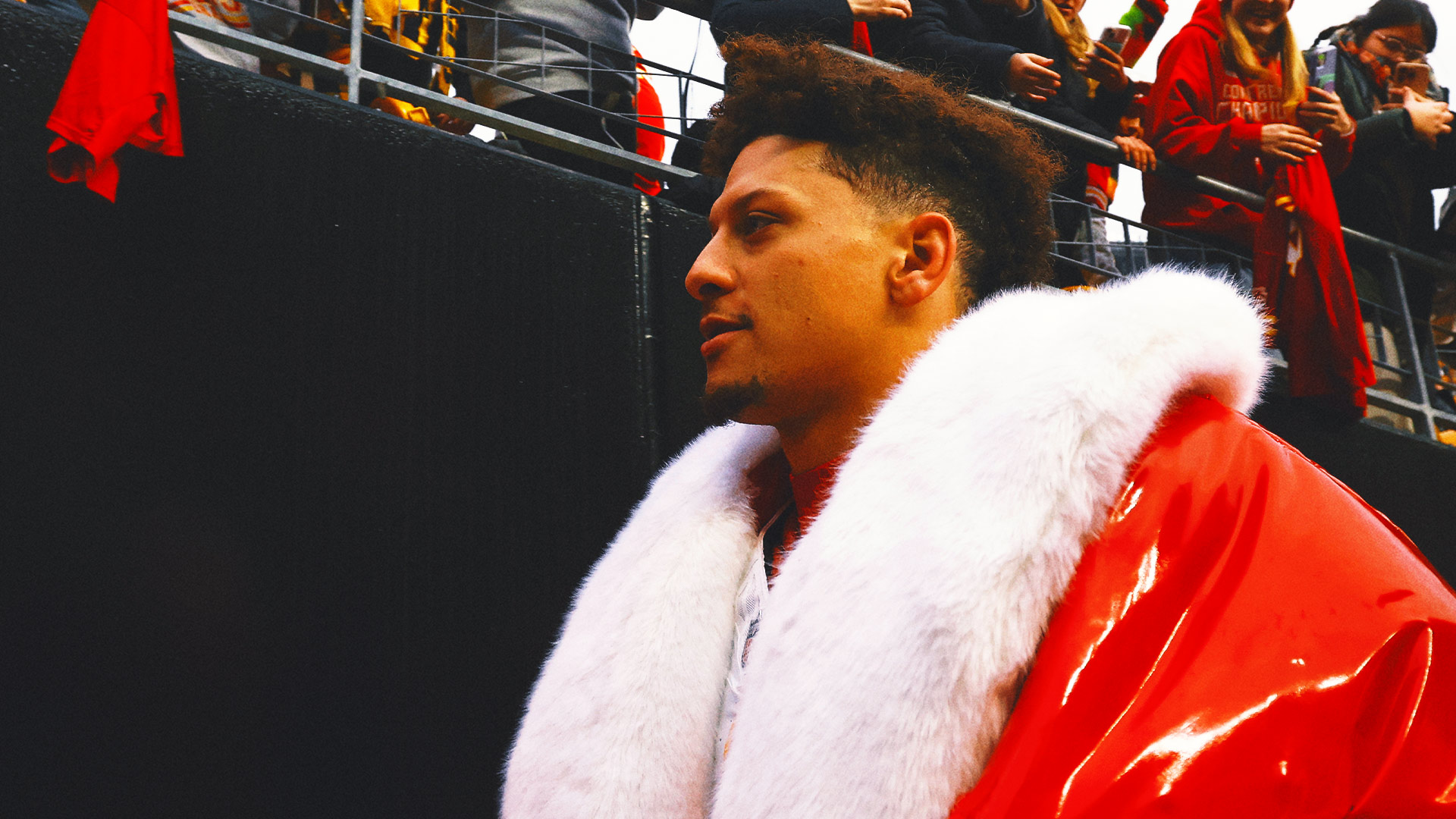 Getting in the holiday spirit: Star QBs dish out gifts to offensive ...