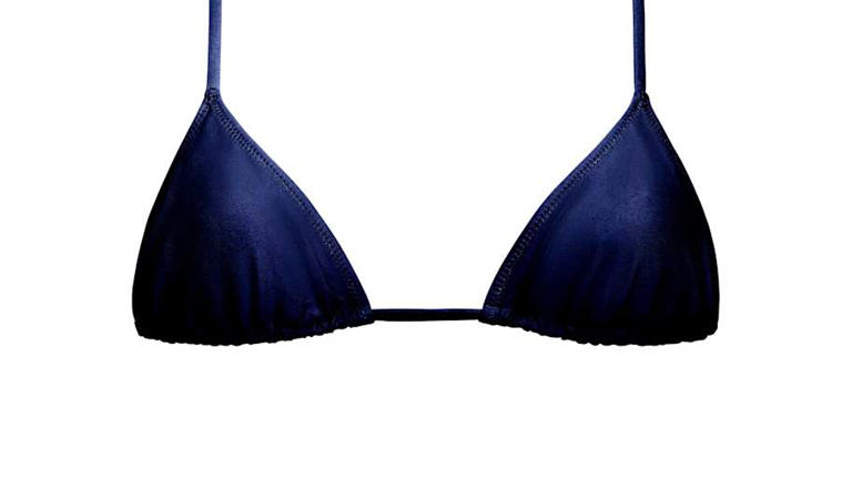 Alix Earle’s midnight blue two-piece is a winter break must-have