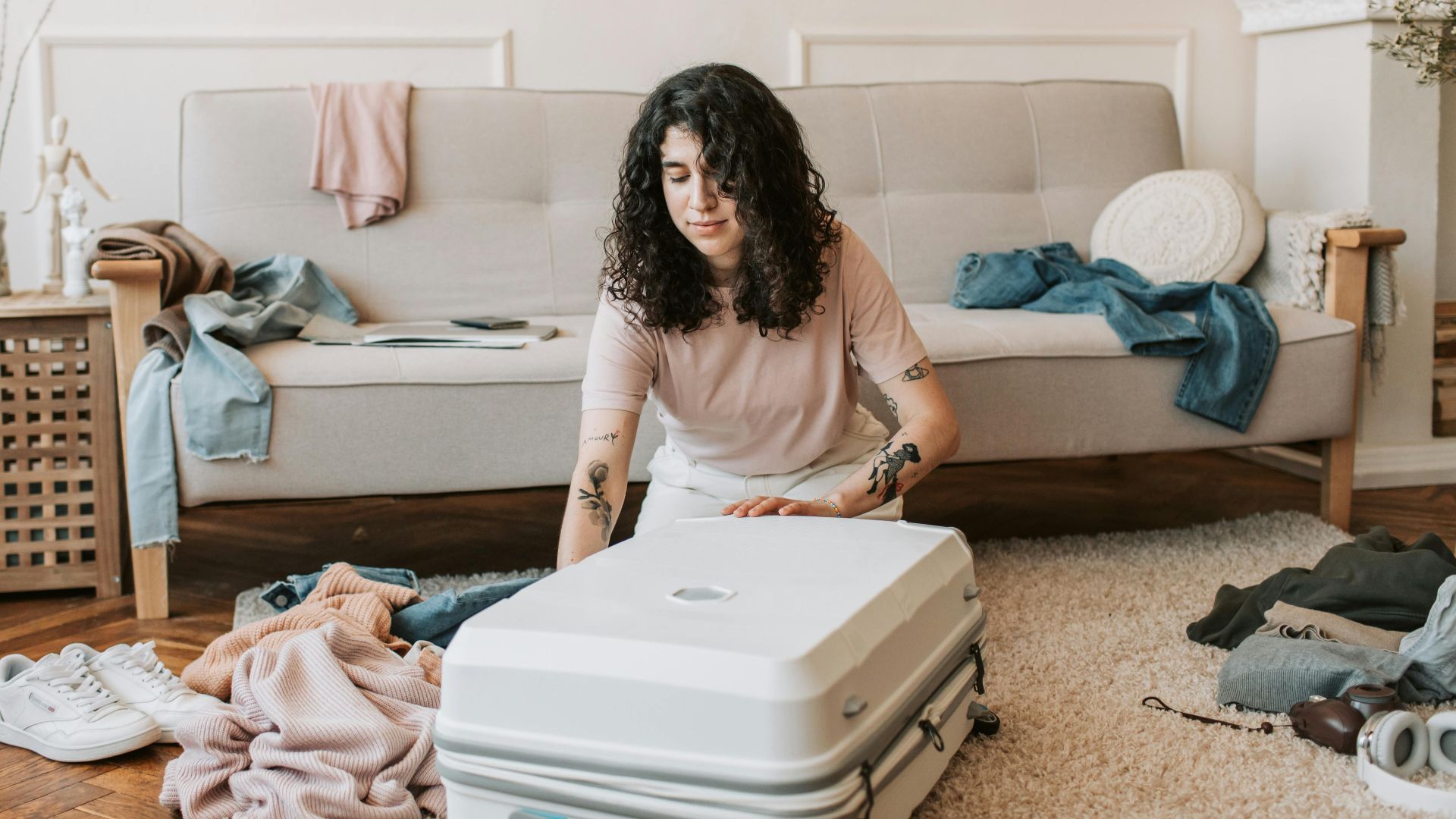 20 clothing items you should always bring in your overnight bag