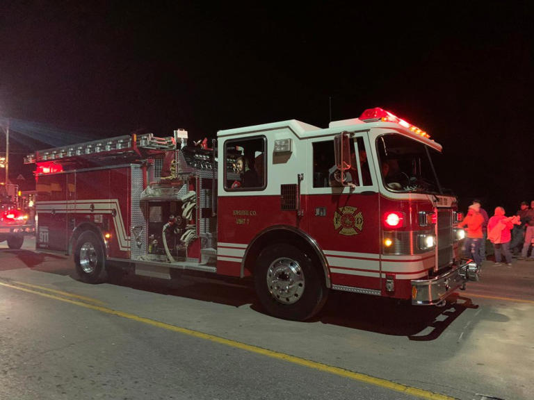 Deputy’s quick action saves elderly woman from Kentucky house fire