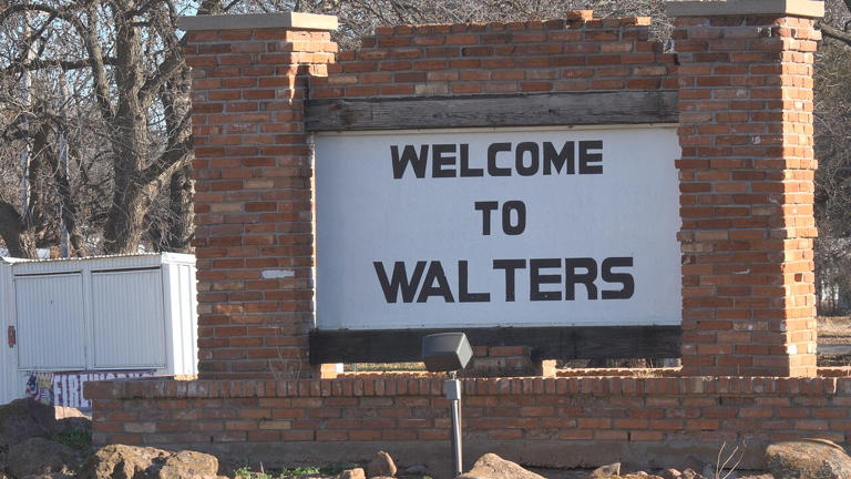 Color Oklahoma brings first wildflower project to Walters