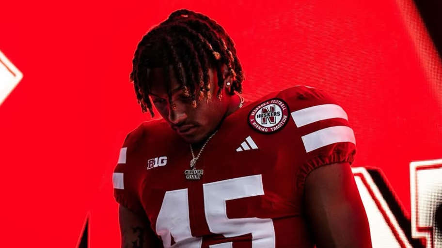 Underclassmen linebacker announces intent to leave Nebraska via ...
