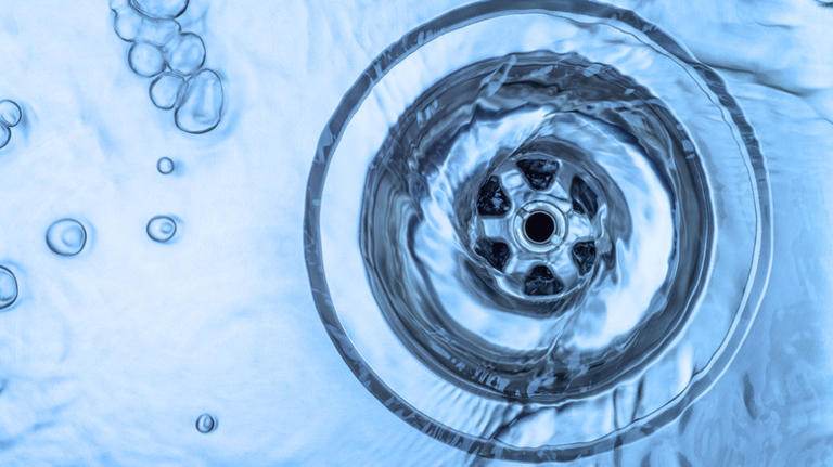 Home chefs should never skip this important weekly kitchen cleaning ...