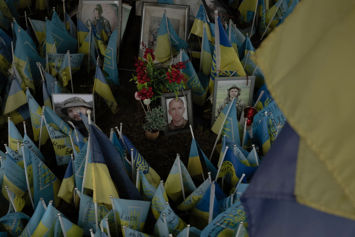 Trump shares update on Ukraine ceasefire talks after two-hour call with ...