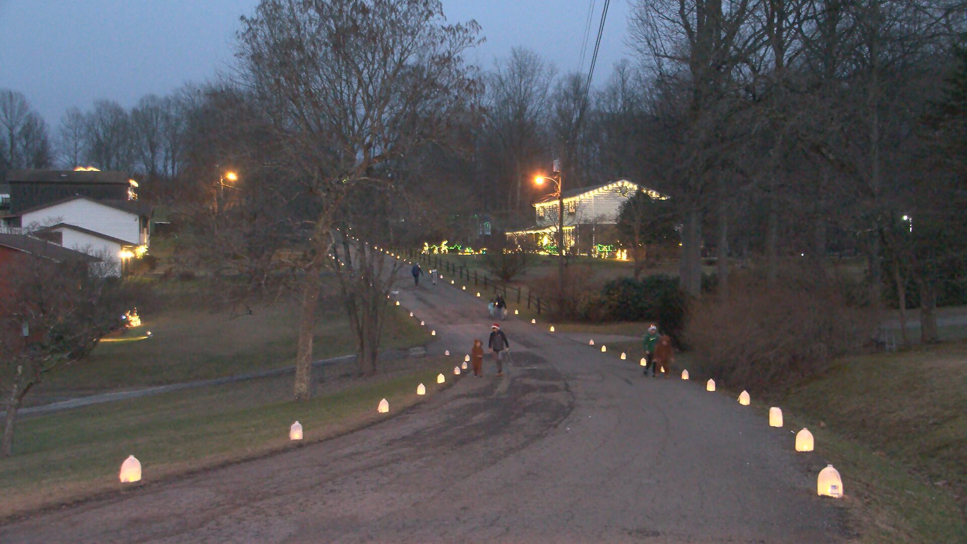 Marion County neighborhood lights entire street, brings back old tradition