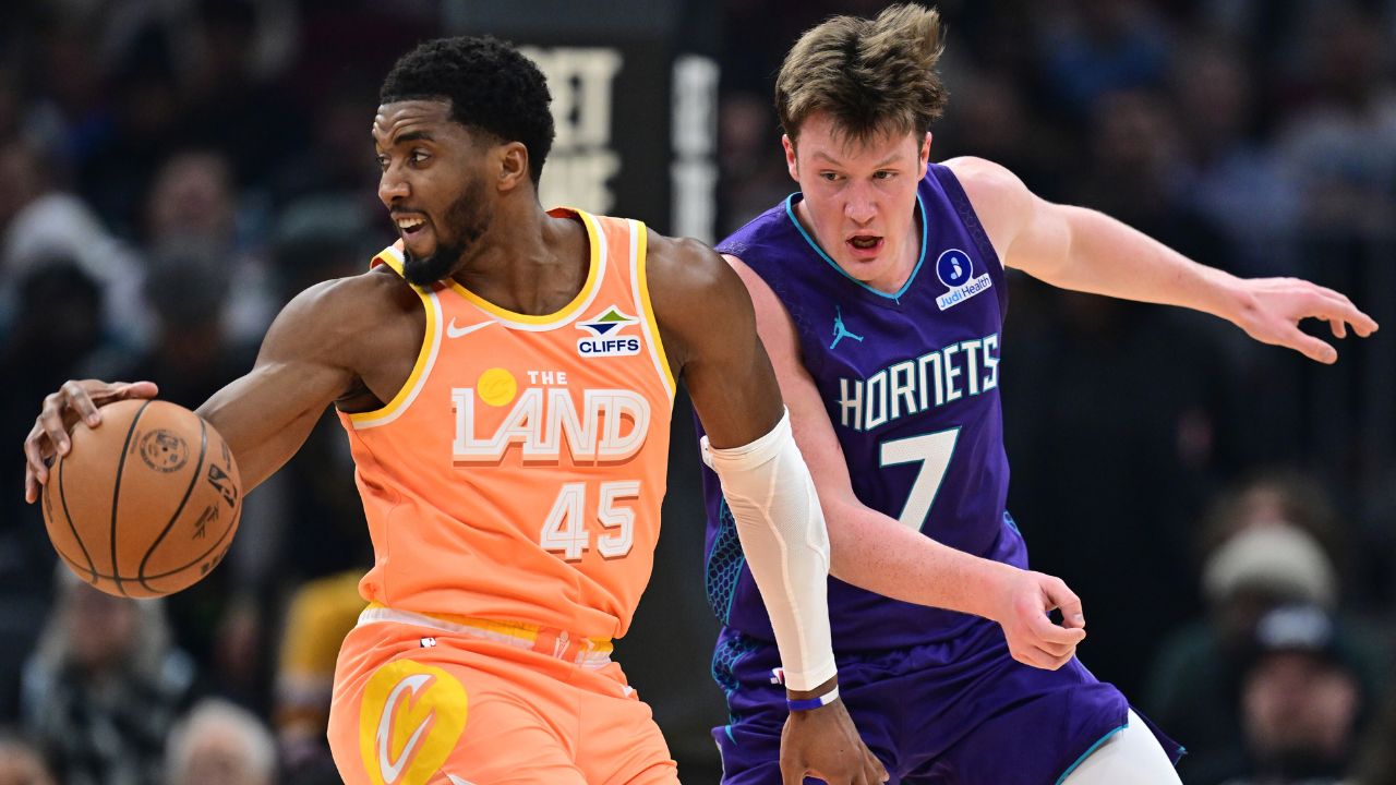 NBA roundup: Mitchell scores 30 points as Cavaliers beat Hornets