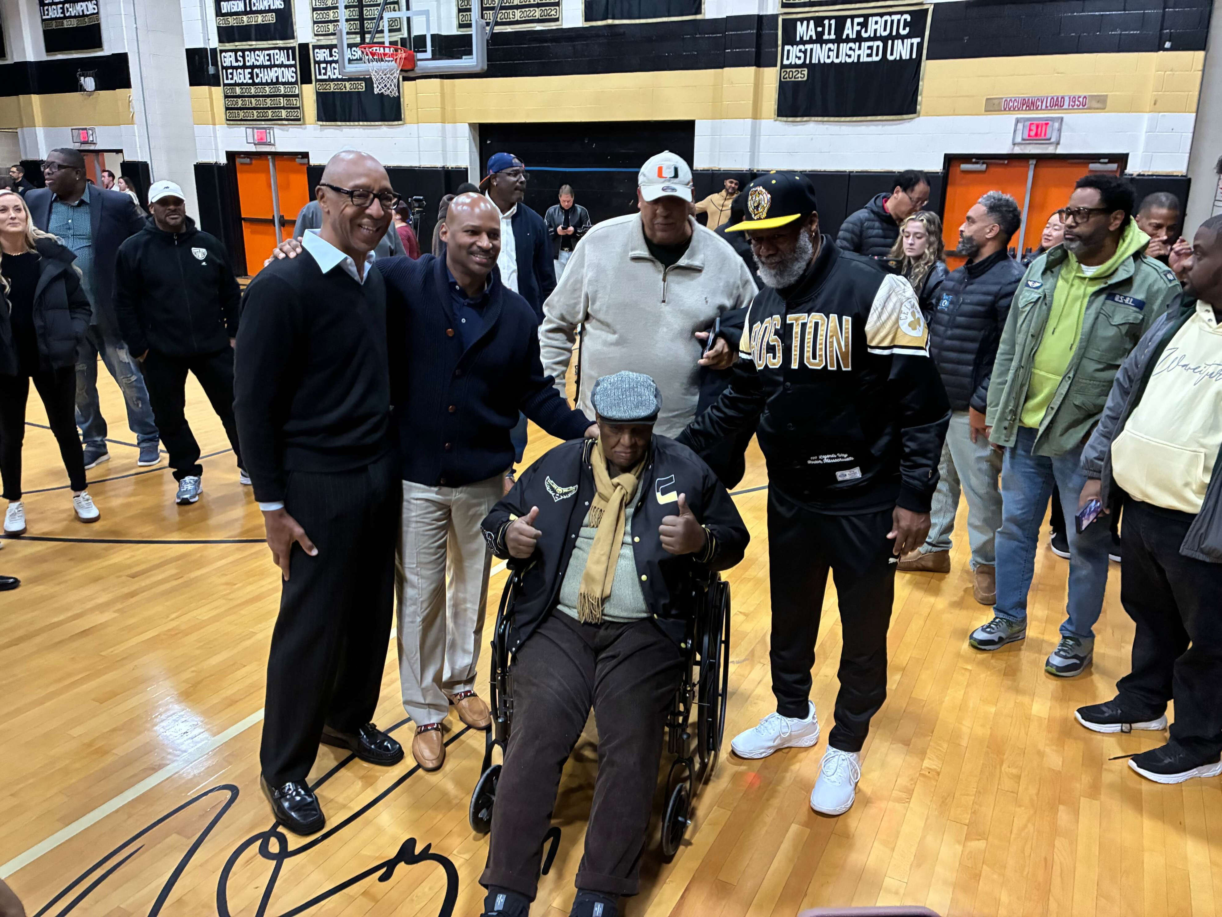 Springfield Central officially names basketball court after former star ...