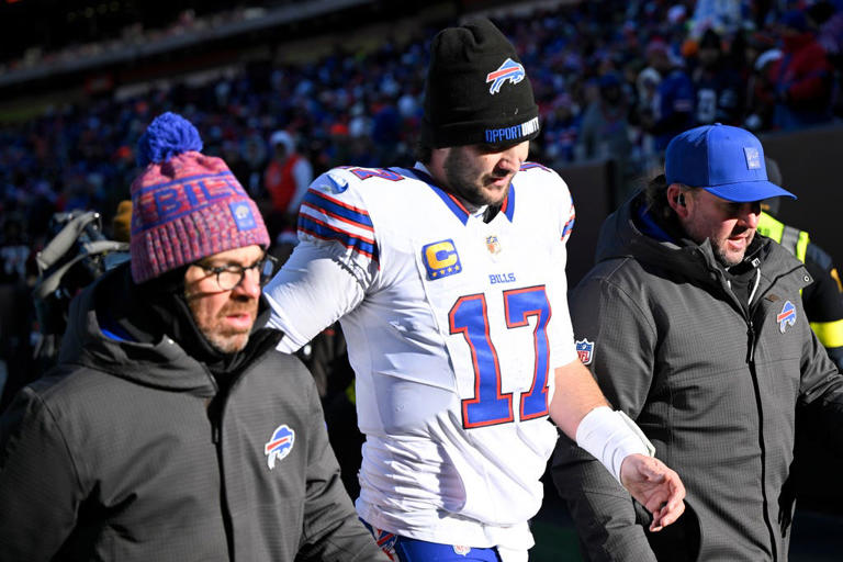 Josh Allen listed day to day with sore right foot, but expected to play ...
