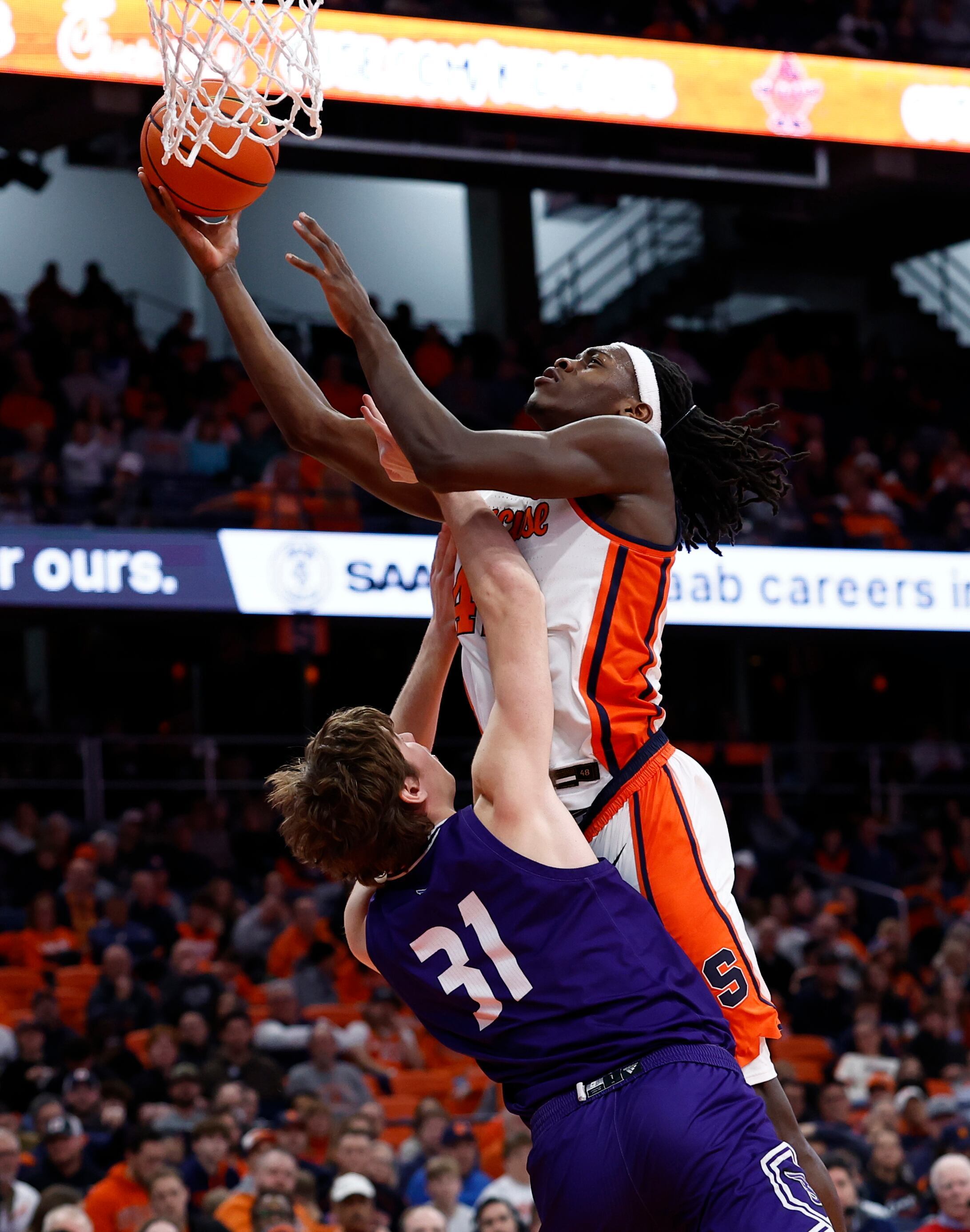 What was attendance for Syracuse basketball vs. Stonehill?