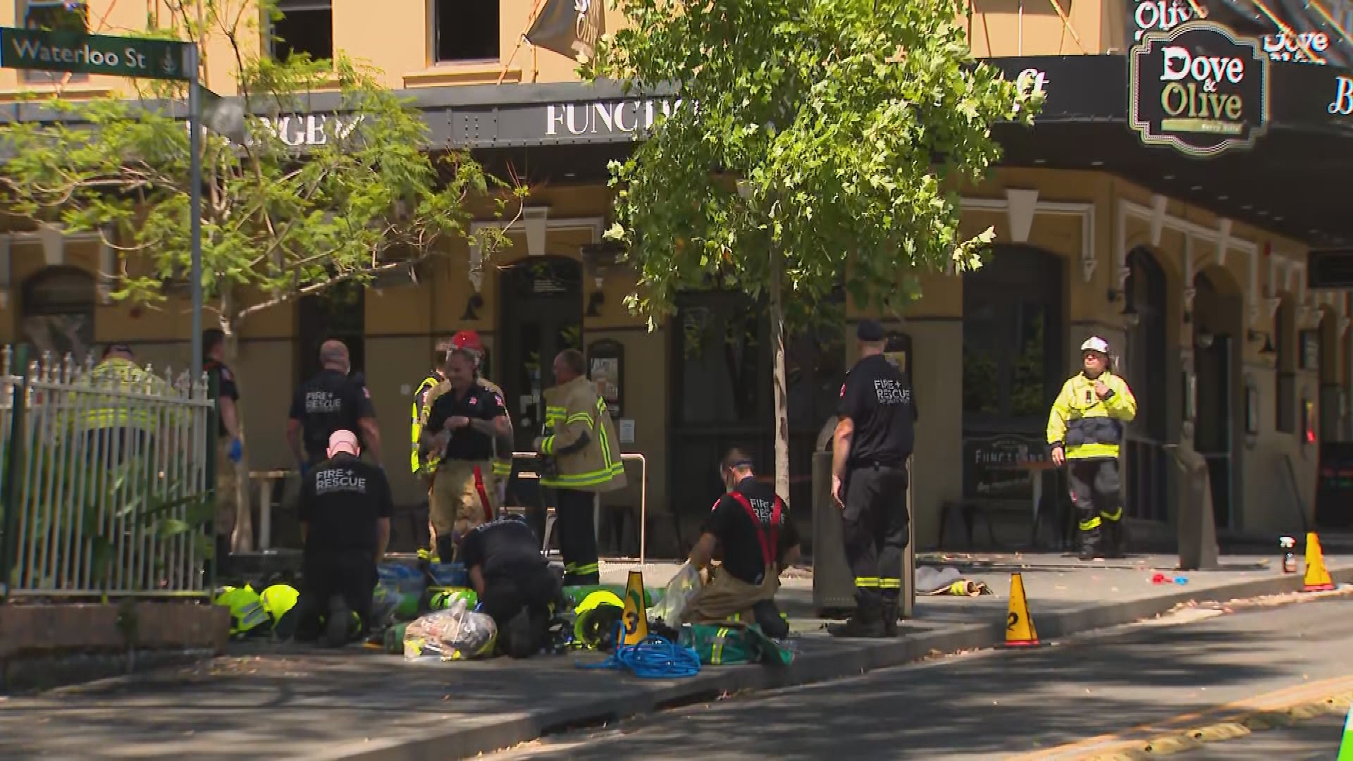 Fire breaks out at popular Sydney pub, light rail shut down