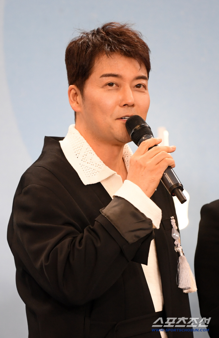 Jeon Hyun-moo responds to knife investigation by vehicle IV police 9 ...