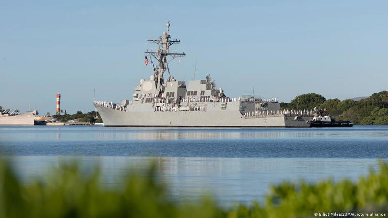 Trump unveils new class of warship named after himself