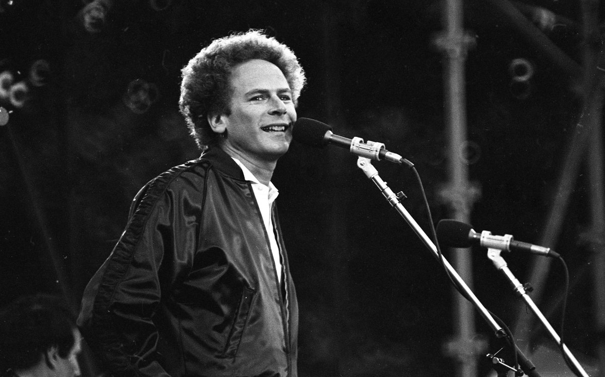 Fans react to rare sighting of '60s music icon, 84: 'One of the most beautiful singing voices ever'