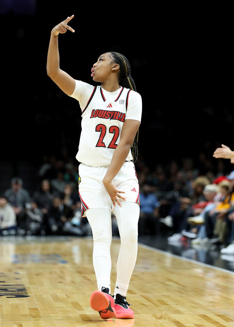 AP Top 25 poll discussion: Is women’s college basketball in the calm ...