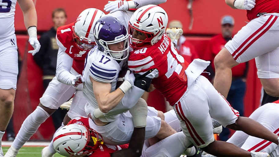 Underclassmen linebacker announces intent to leave Nebraska via ...