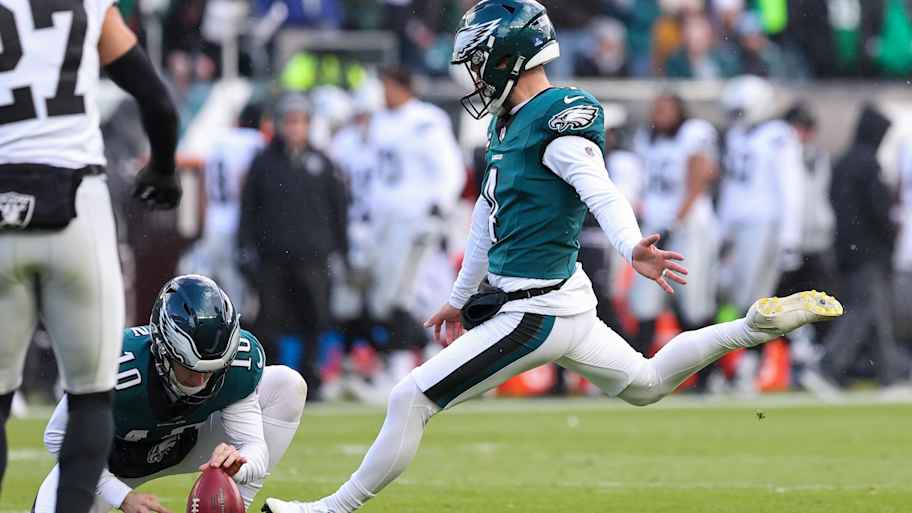 New kicker won't be under Eagles Christmas tree this week