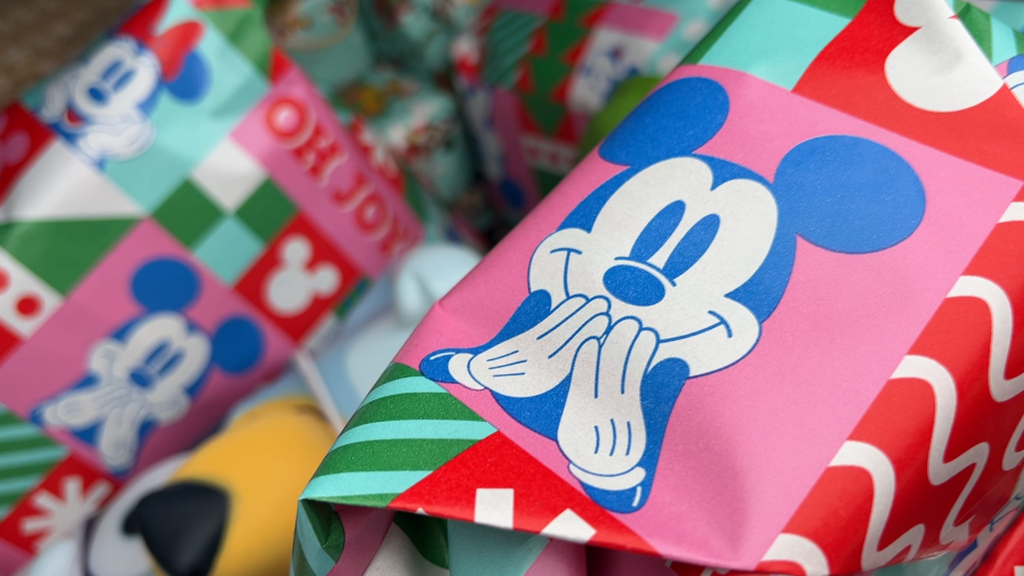 Michigan State Police teams up to bring holiday cheer to 2-year-old ...