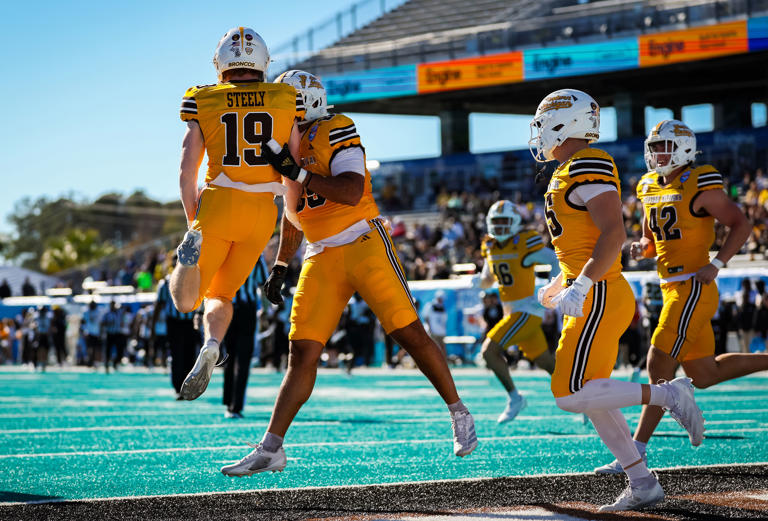 By the numbers: Western Michigan’s 41-6 Myrtle Beach Bowl domination of ...