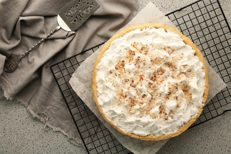 The Pioneer Woman uses store-bought ingredients to make this festive ...