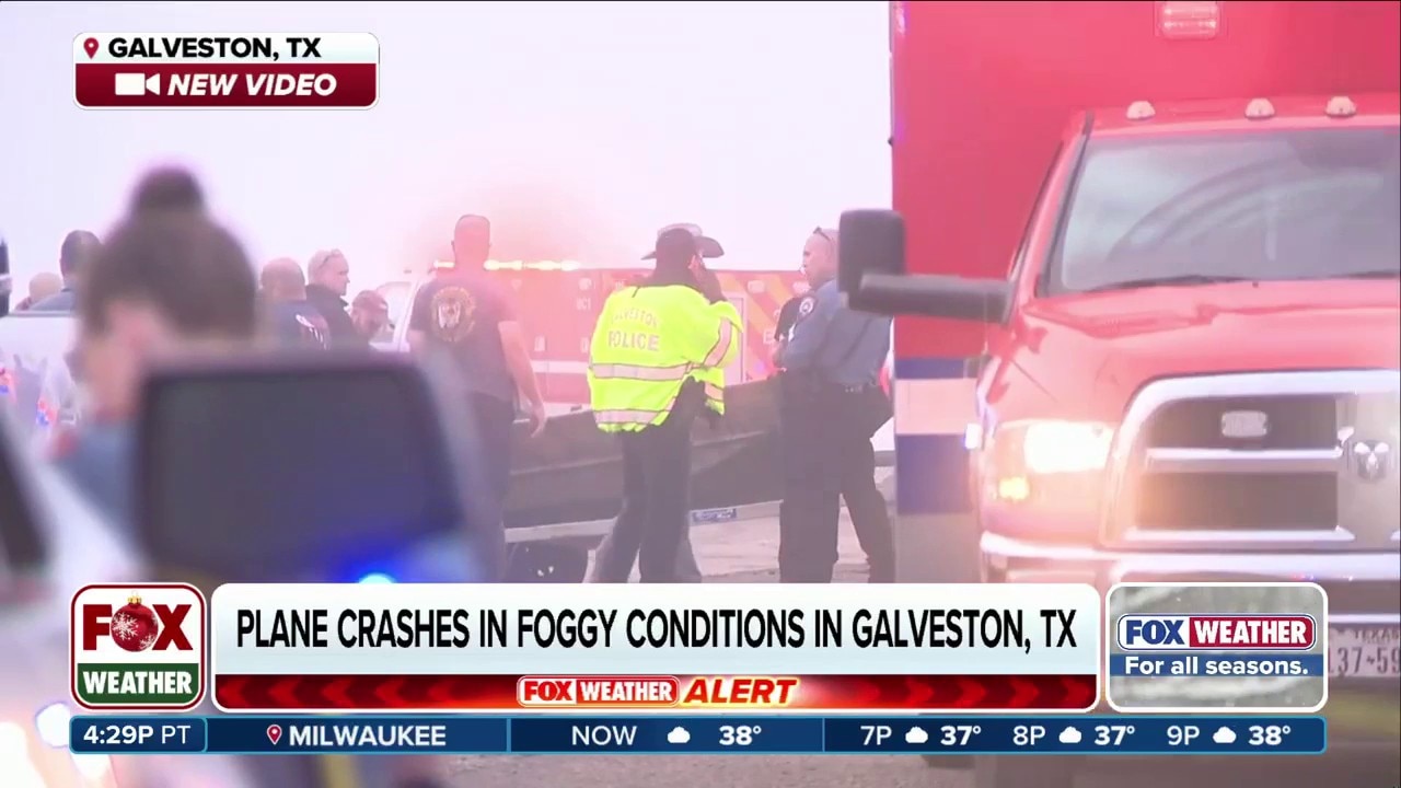 Plane crashes amid foggy conditions in Texas