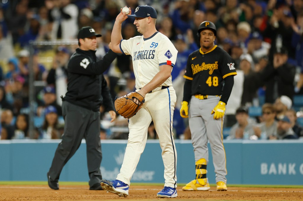Blue Jays urged to sign 31-year-old pitcher from Dodgers after World Series