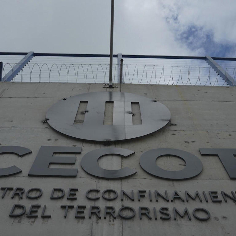 Judge orders plan to return ex-CECOT detainees to US or give them hearings