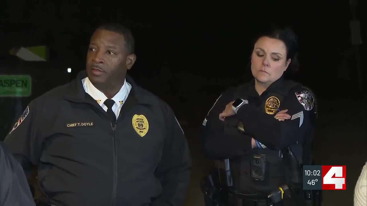 Ferguson Police got door to door at Arbor Village apartments, as it ...